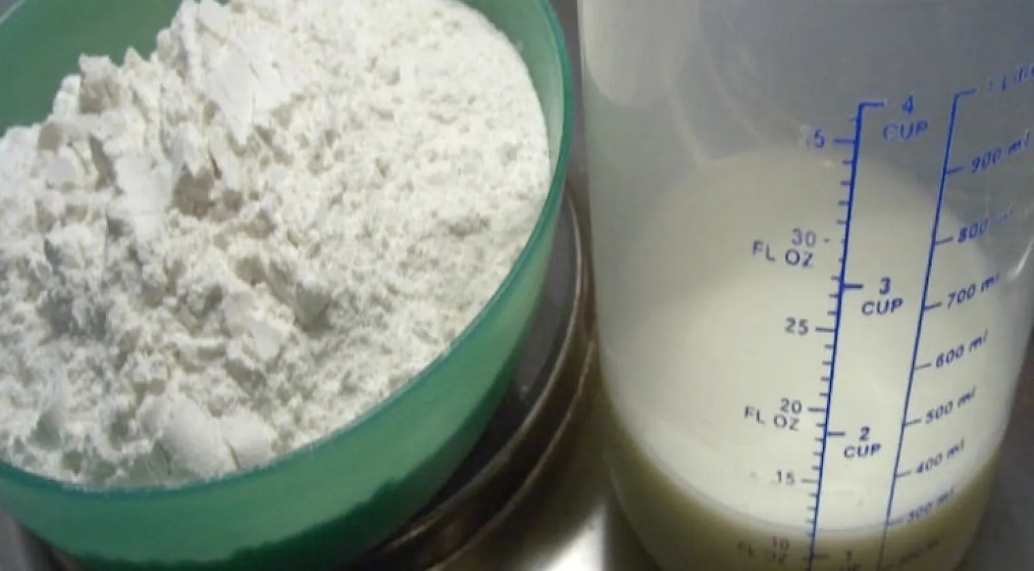 Emiten alerta sanitaria ante posible toxina en leche de fórmula